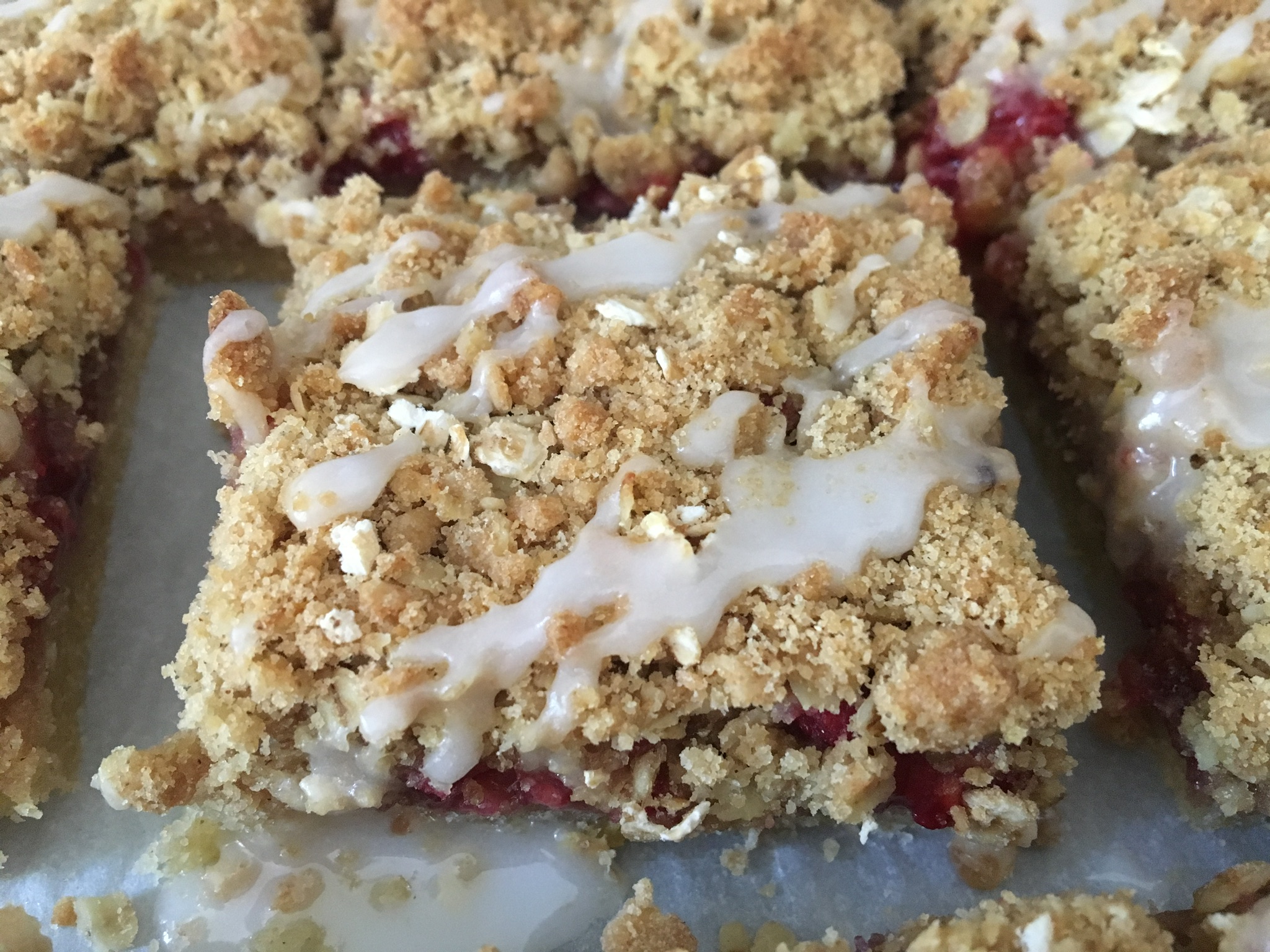 Lemon and Raspberry Crumble Bars – Lucy's Friendly Foods